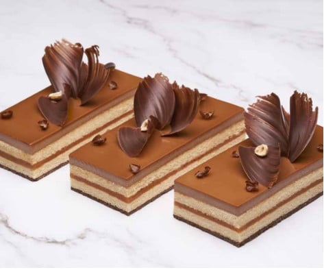 APRICOT HAZELNUT & MILK CHOCOLATE SLAB CAKE | P.E. foods